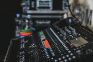 The Best DJ Drop Examples for Your Inspiration - DJ Drop Examples